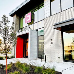 SUMMIT CREDIT UNION - Updated January 2025 - 20 Reviews - 670 W ...