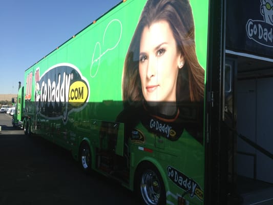 RUSH TRUCK CENTERS - PHOENIX - Updated December 2025 - 29 Photos & 14 ...