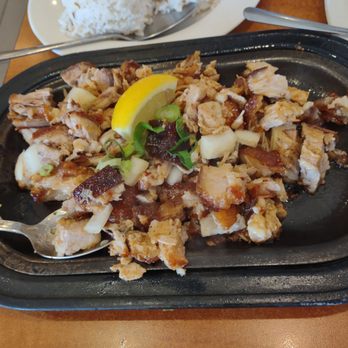 MAX’S RESTAURANT - WAIPAHU - Updated December 2025 - 1352 Photos & 490 ...