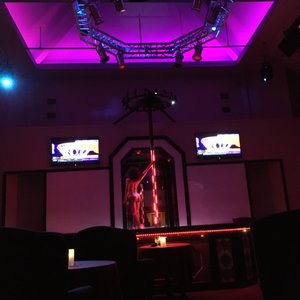 THE PENDULUM CLUB SOUTH - Updated April 2025 - 8101 Airport Blvd ...