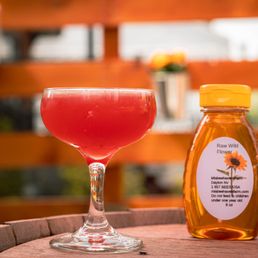 PIGNIC PUB & PATIO - Updated July 2025 - 672 Photos & 268 Reviews - 235 ...