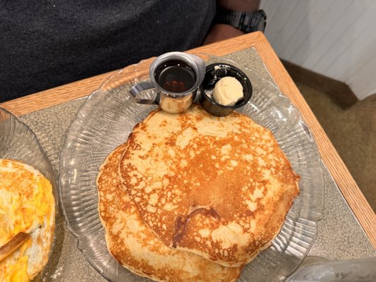 US EGG - Updated October 2025 - 344 Photos & 354 Reviews - 5840 W ...