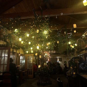 THE TREE HOUSE TAVERN & BISTRO - Updated October 2024 - 1730 Photos ...