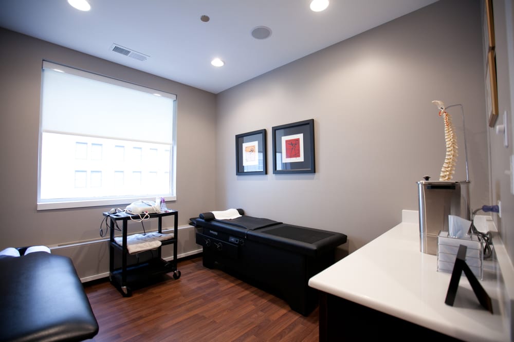 CHICAGO CHIROPRACTIC - Updated October 2025 - 17 Photos & 76 Reviews ...