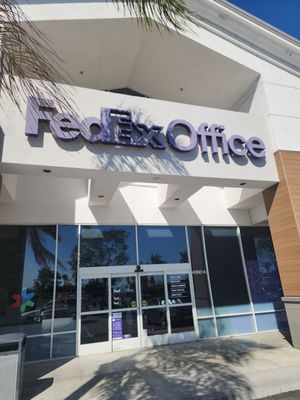 FEDEX OFFICE PRINT & SHIP CENTER - Updated December 2025 - 33 Photos ...