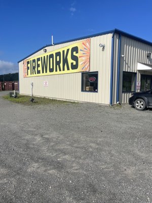 BIGG DADDY FIREWORKS - Updated October 2025 - 14 Photos - 1615 Oliver ...