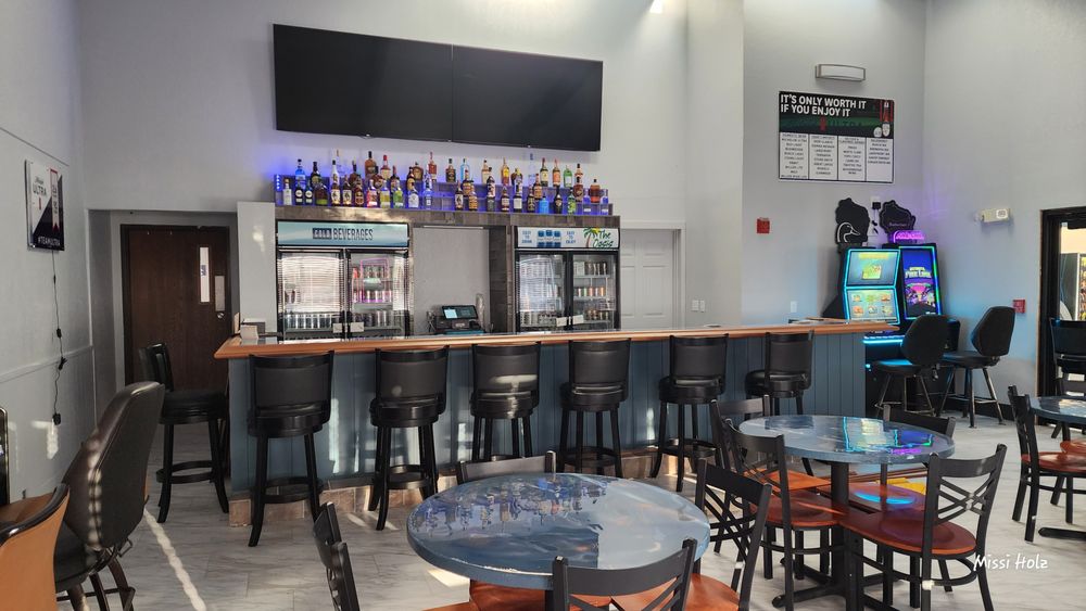 THE OASIS HOTEL & BAR - Updated October 2025 - Request Information ...