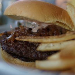 THE MASH HOUSE - Updated August 2025 - 240 Photos & 134 Reviews - 10 E ...