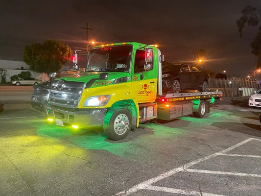 JADE TOWING - Updated October 2025 - 11 Photos - 1664 S Western Ave ...
