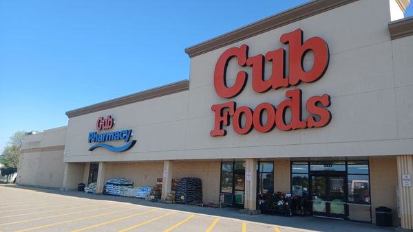 CUB - MANKATO EAST - Updated August 2025 - 101 Photos - 1800 Madison ...