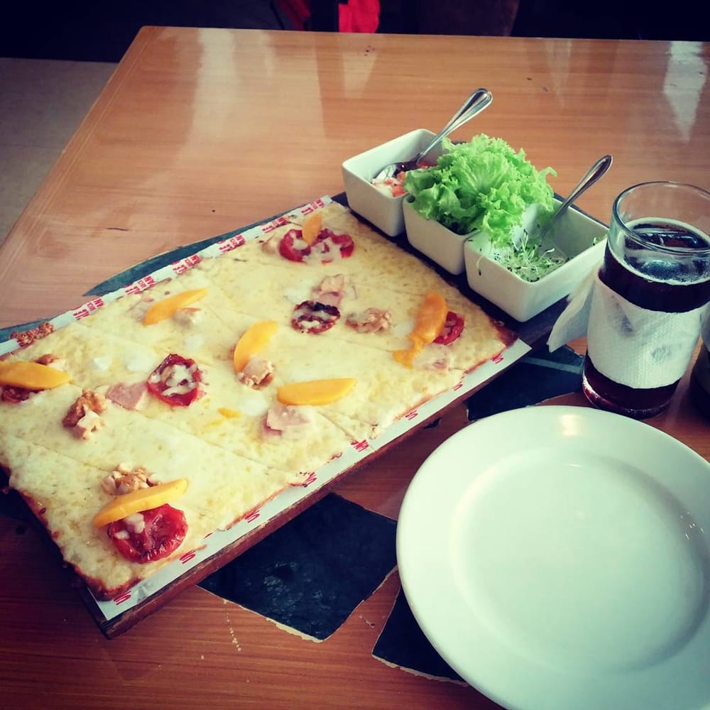 UNCLE CHEFFY - G/F, Midtown Wing, Robinsons Place, Manila, Metro Manila ...