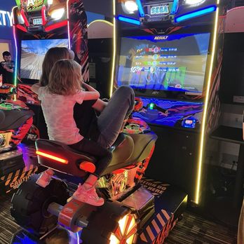 DAVE & BUSTER’S GLOUCESTER - Updated September 2025 - 79 Photos & 66 ...