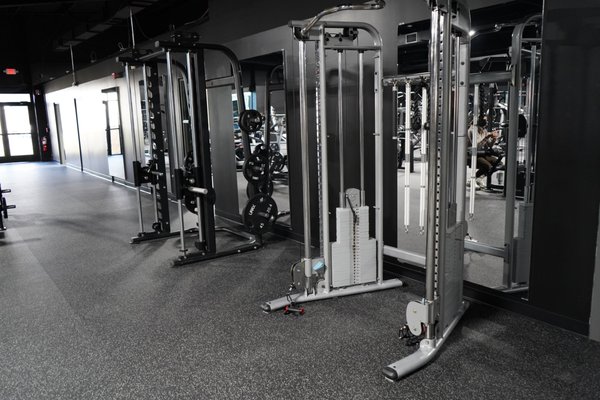 UNCAGED FITNESS - Updated December 2025 - 51 Photos - 640 Lincoln St ...