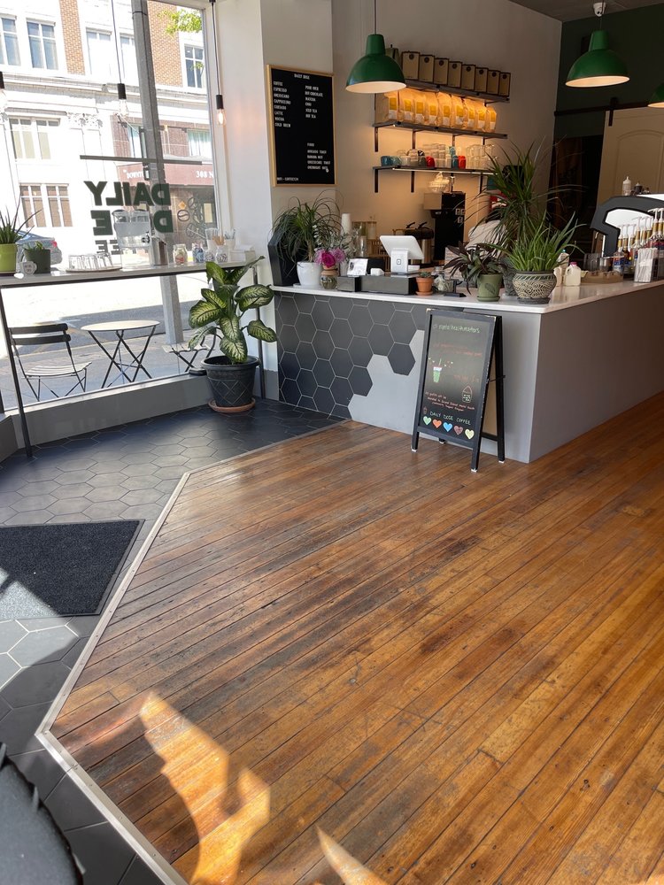 DAILY DOSE COFFEE - Updated September 2024 - 11 Photos - 124 W 3rd St ...