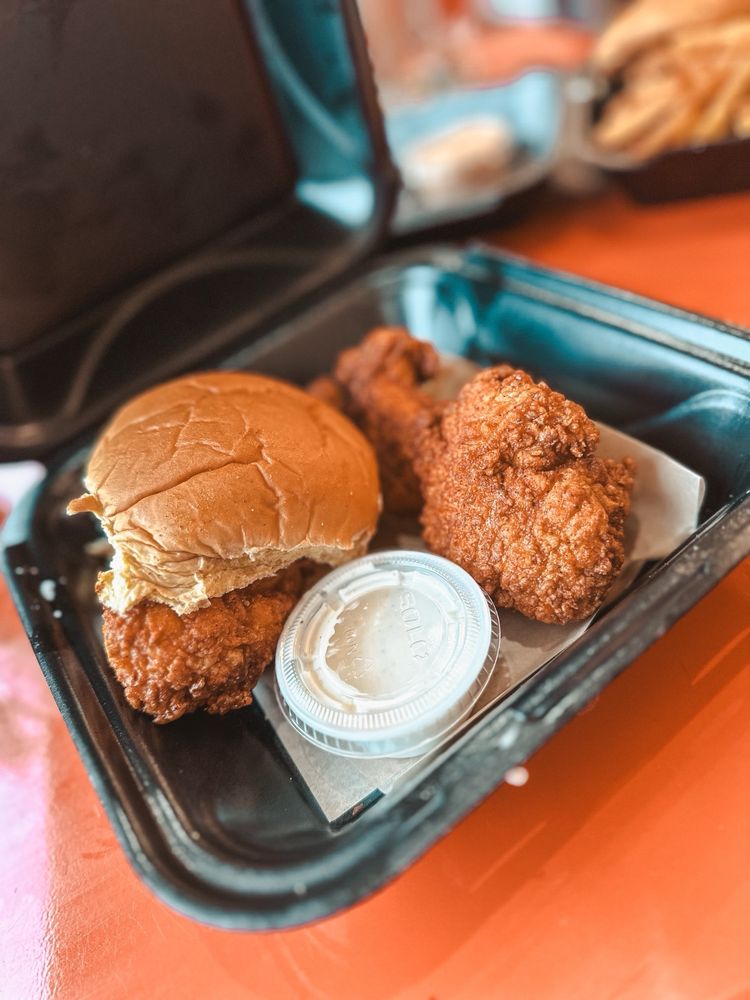 CLUCK FACE NASHVILLE HOT CHICKEN - Updated April 2026 - 138 Photos ...