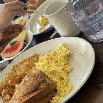 FIGS BREAKFAST & LUNCH - Updated January 2026 - 117 Photos & 173 ...