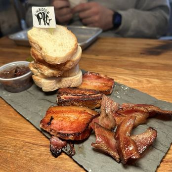 THE HIDDEN PIG - Updated June 2025 - 222 Photos & 264 Reviews - 130 ...