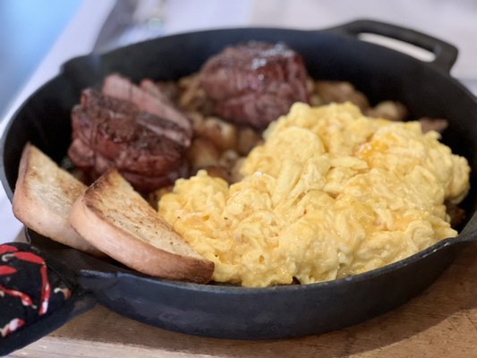 CAST IRON CHEF CHOP HOUSE & OYSTER BAR - Updated August 2025 - 822 ...