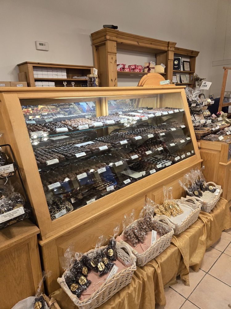 DEFLURI’S FINE CHOCOLATE - Updated June 2026 - 12 Photos & 17 Reviews ...
