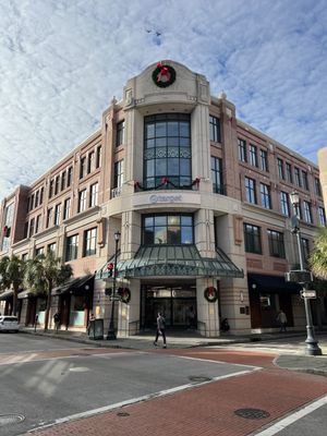 TARGET - Updated October 2025 - 52 Photos & 15 Reviews - 211 King St ...