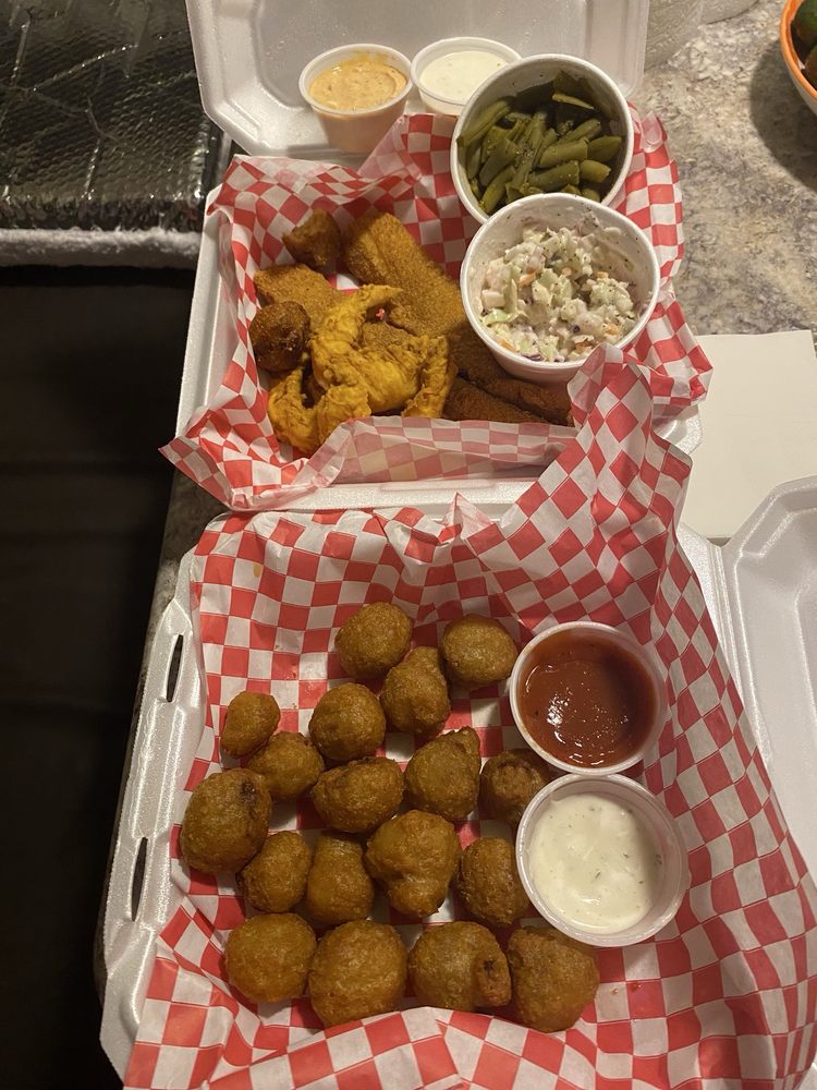 CHICK O’ FISH - Updated December 2025 - 931 S Austin Ave, Denison ...