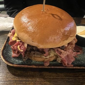 LOUD BURGER - Updated September 2025 - 291 Photos & 334 Reviews - 22497 ...