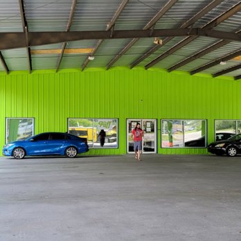 PUFF 4 LESS - Updated October 2025 - 21 Photos - 2504 W Tennessee St ...