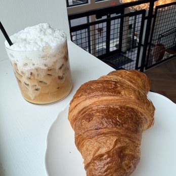 CAFE AMALIA - Updated December 2025 - 63 Photos & 33 Reviews - 10907 ...