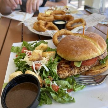 THE PINT HOUSE BAR AND GRILL - Updated August 2025 - 193 Photos & 261 ...