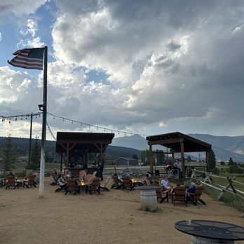 RIVERHOUSE BBQ & EVENTS - Updated July 2025 - 379 Photos & 485 Reviews ...