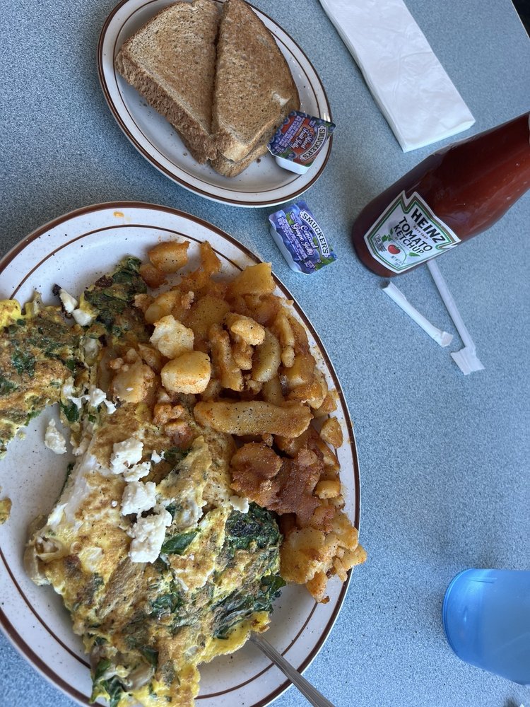 SHERIDAN FAMILY RESTAURANT - Updated October 2025 - 134 Photos & 120 ...
