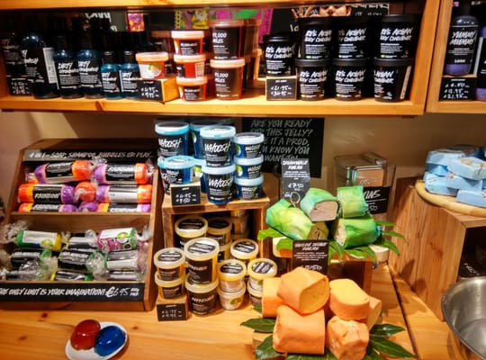 LUSH - Updated September 2025 - 26 Photos & 40 Reviews - 116 Grafton ...