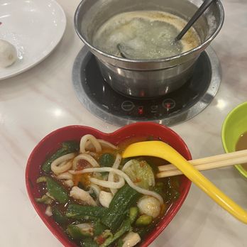 U & ME REVOLVING HOT POT - 860 Photos & 470 Reviews - 12384 S Apopka ...