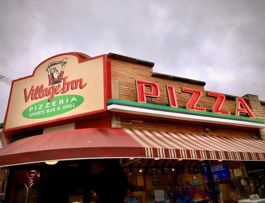 VILLAGE INN PIZZERIA SPORTS BAR & GRILL - 244 Photos & 362 Reviews ...