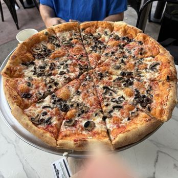 SLICE HOUSE BY TONY GEMIGNANI - Updated December 2025 - 361 Photos ...