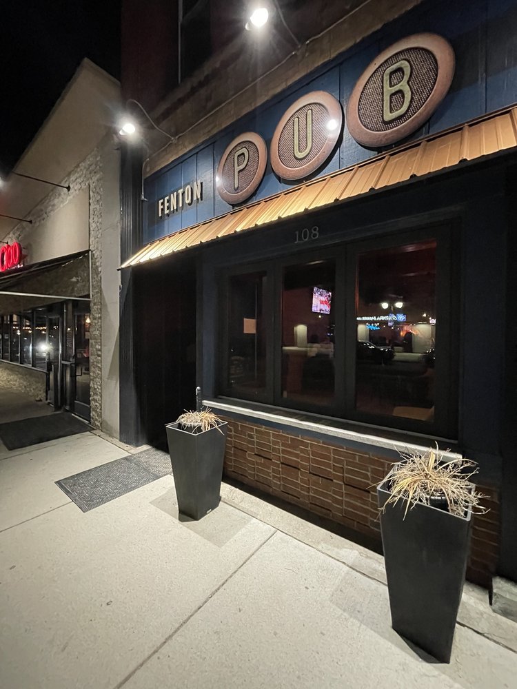 THE FENTON PUB - Updated September 2024 - 18 Reviews - 108 S Leroy St ...