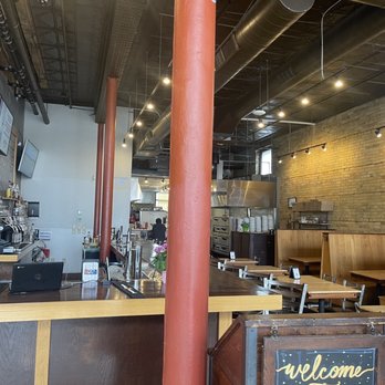 DAY BLOCK BREWING COMPANY - PIZZA PLACE & BREWPUB - Updated May 2025 ...