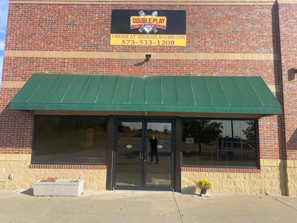 DOUBLE PLAY CAFE - Updated December 2025 - 14110 Redfield Dr, Eugene ...