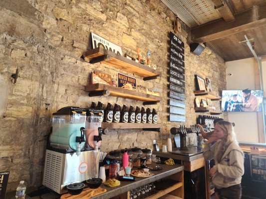 RIVER RIDGE BREWING - 32 Photos & 16 Reviews - 303 S Riverview ...