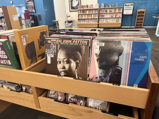 RONDO PUBLIC LIBRARY - Updated October 2025 - 13 Photos - 461 Dale St N ...