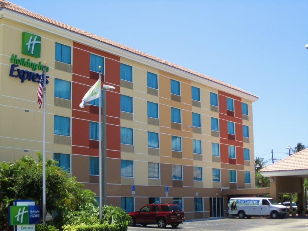 Holiday Inn Express Ft Lauderdale Cruise Airport 84 Photos And 91
