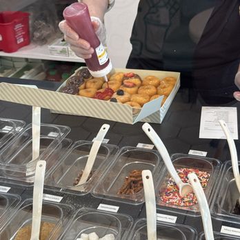 DAPPER DOUGHNUT - Updated August 2025 - 31 Photos & 14 Reviews - 604 ...