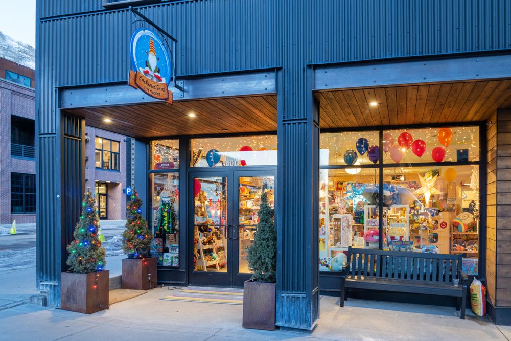 ENCHANTED FOREST TOY SHOPPE - Updated May 2024 - 11 Photos - 150 W ...