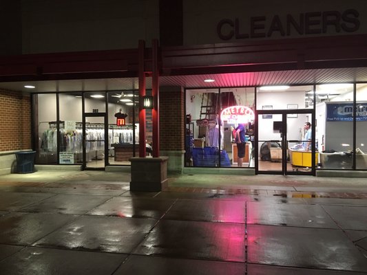 METRO DRY CLEANERS - Updated October 2025 - 17 Photos & 23 Reviews ...