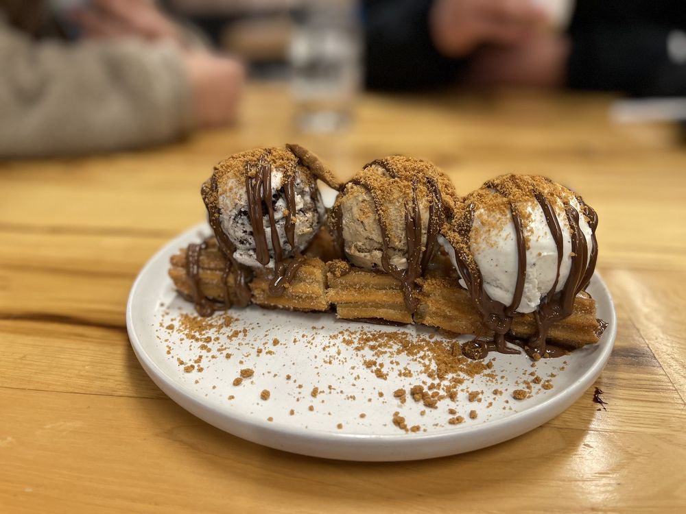 DRIP - DESSERT LOUNGE - 63 Photos & 31 Reviews - 851 W Belmont, Chicago ...