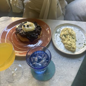 RESIDENTS CAFE & BAR - Updated October 2025 - 1833 Photos & 622 Reviews ...