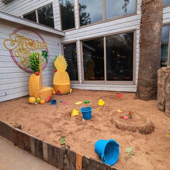 HULA HUT - Updated December 2024 - 1809 Photos & 2168 Reviews - 3825 ...