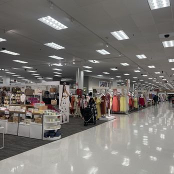 TARGET - Updated July 2025 - 282 Photos & 216 Reviews - 40 W 225th St ...