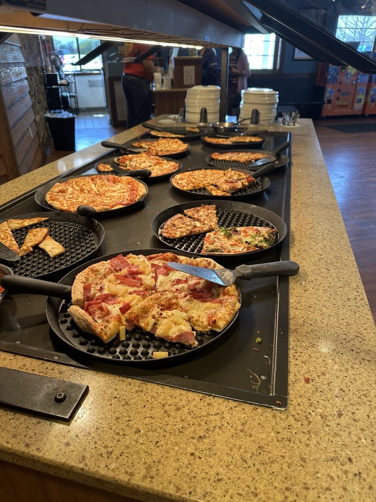 PIZZA RANCH - Updated August 2025 - 47 Photos & 90 Reviews - 1001 ...