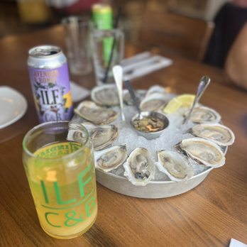 HOOKED MARKET & KITCHEN - Updated May 2025 - 375 Photos & 184 Reviews ...